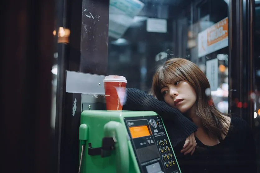 写真家 澤村 洋兵氏がタムロン SP 35mm F1.4 (Model F045)でポートレート。開放で京都の夜の街を攻める。 | TAMRON | タムロン