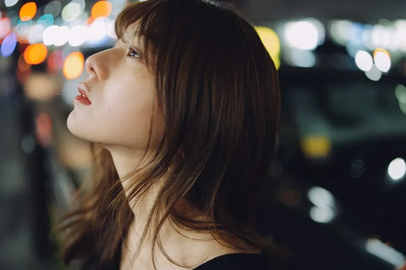 写真家 澤村 洋兵氏がタムロン SP 35mm F1.4 (Model F045)でポートレート。開放で京都の夜の街を攻める。 | TAMRON | タムロン